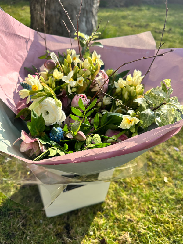 Mothers Day Fresh Flowers| Devizes Delivery| Florist - Blossom Tree Flowers